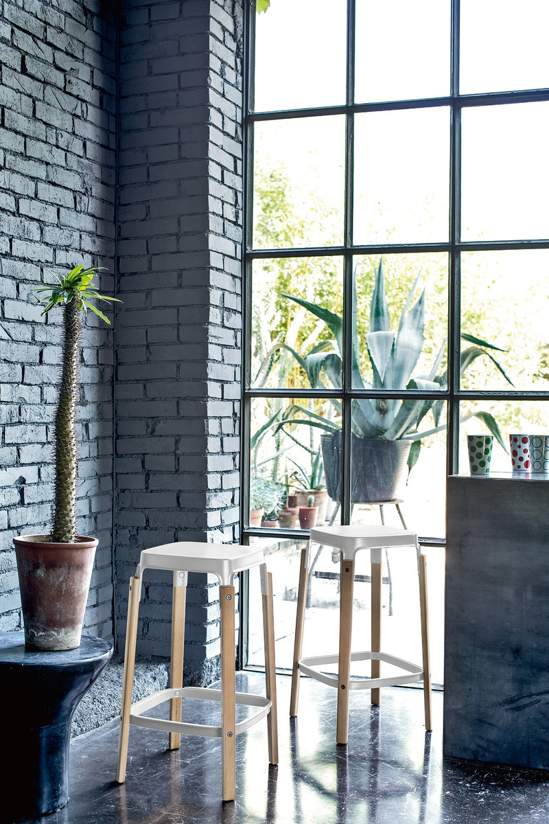 STEELWOOD STOOL – Elementos y Complementos