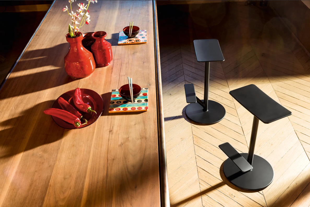 SEQUOIA STOOL H.66 MATT BLACK – Elementos y Complementos